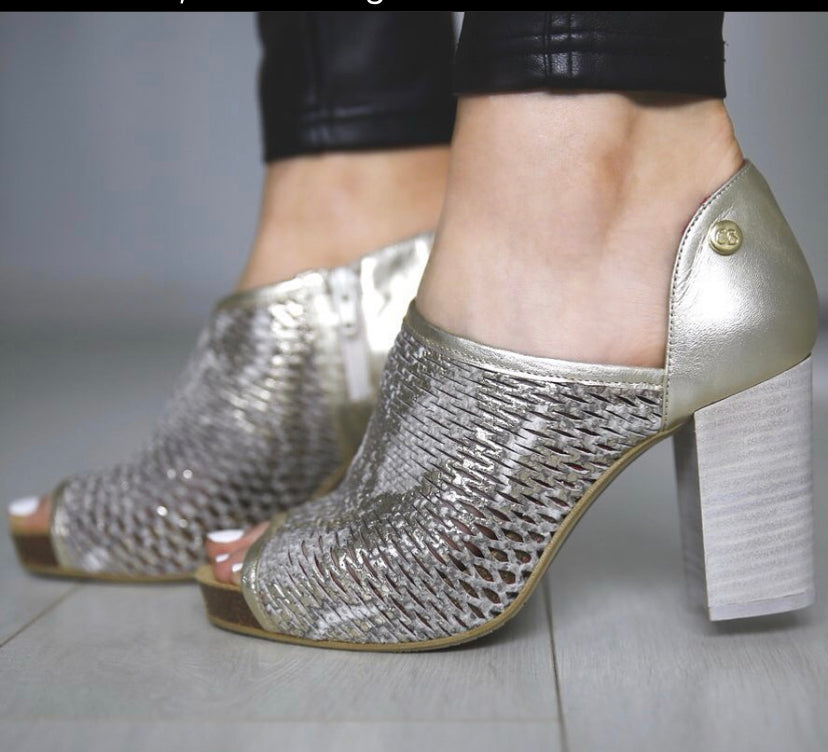 Shoe Muse On line Store, Calgary's Premier Shoe Shopping Experience ...