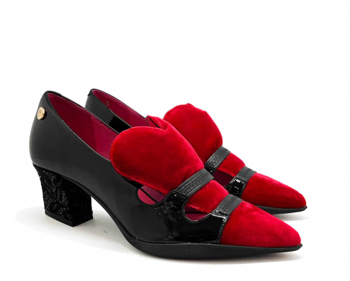 Chanii B "Lucy" Red Velvet Heart/Black - Pump – The Shoe Muse